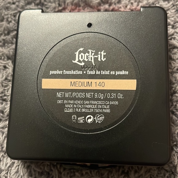Kat Von D | Makeup | Kvd Medium 4 Lockit Powder Foundation | Poshmark